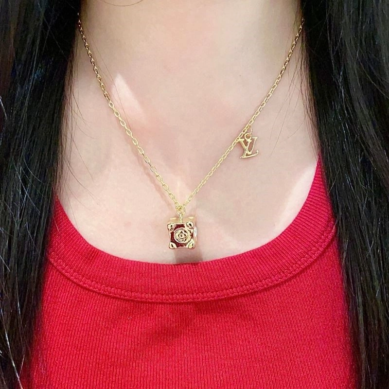 Cut-rate Louis Vuitton Necklaces