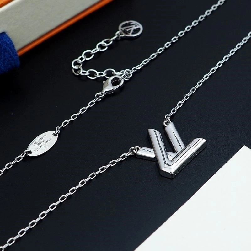 Economical Louis Vuitton Necklaces