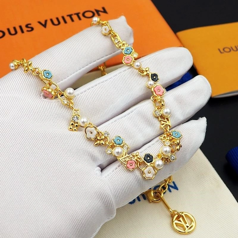 Cut-rate Louis Vuitton Necklaces