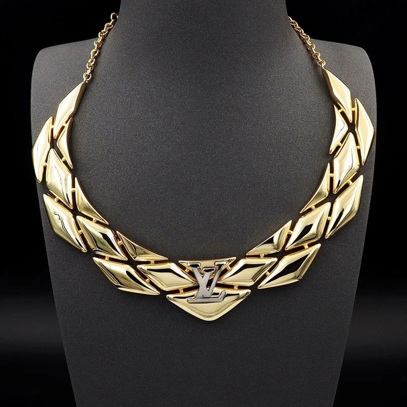 Reasonably priced Louis Vuitton Necklaces