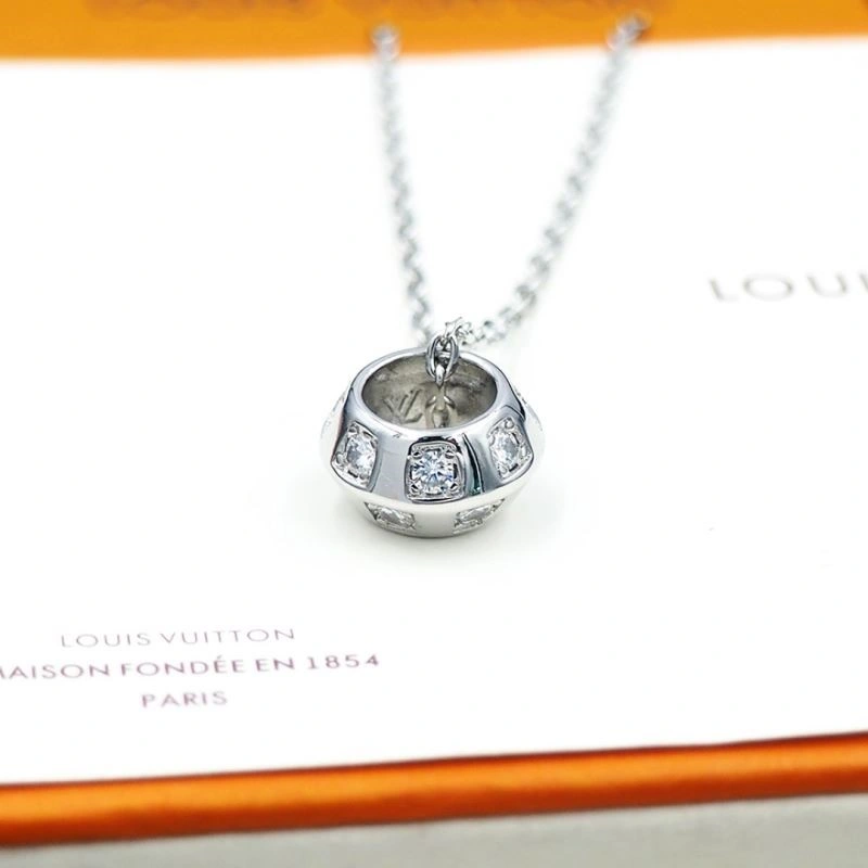 High accuracy Louis Vuitton Necklaces