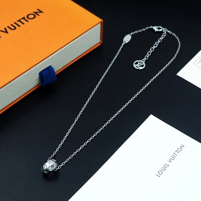 High accuracy Louis Vuitton Necklaces