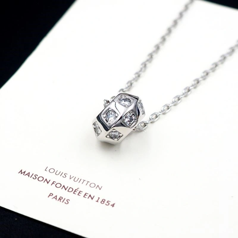 High accuracy Louis Vuitton Necklaces