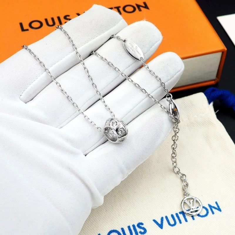 High accuracy Louis Vuitton Necklaces