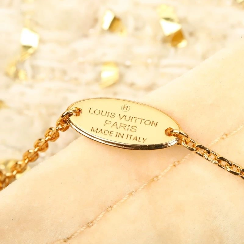 Exact replica Louis Vuitton Necklaces