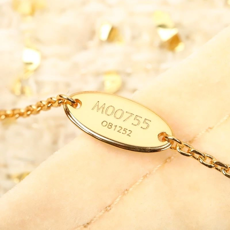 Exact replica Louis Vuitton Necklaces
