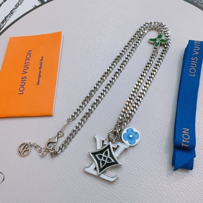 Bargain Louis Vuitton Necklaces