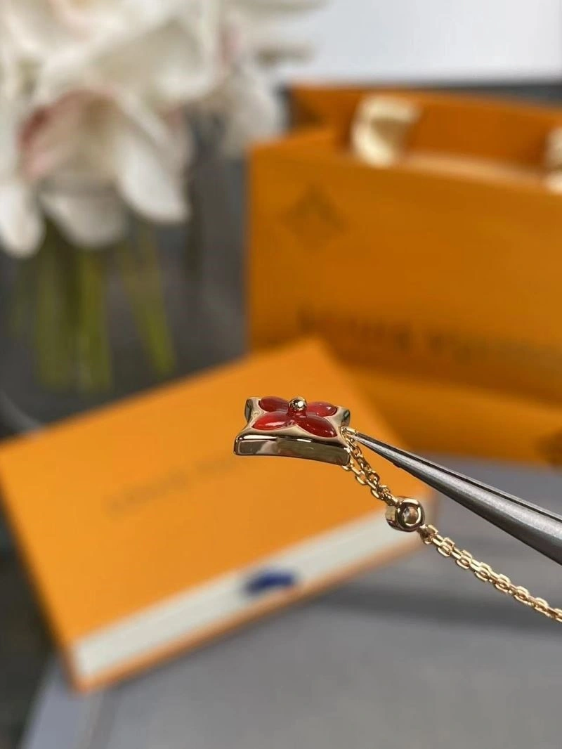 Brand-authenticated Louis Vuitton Necklaces