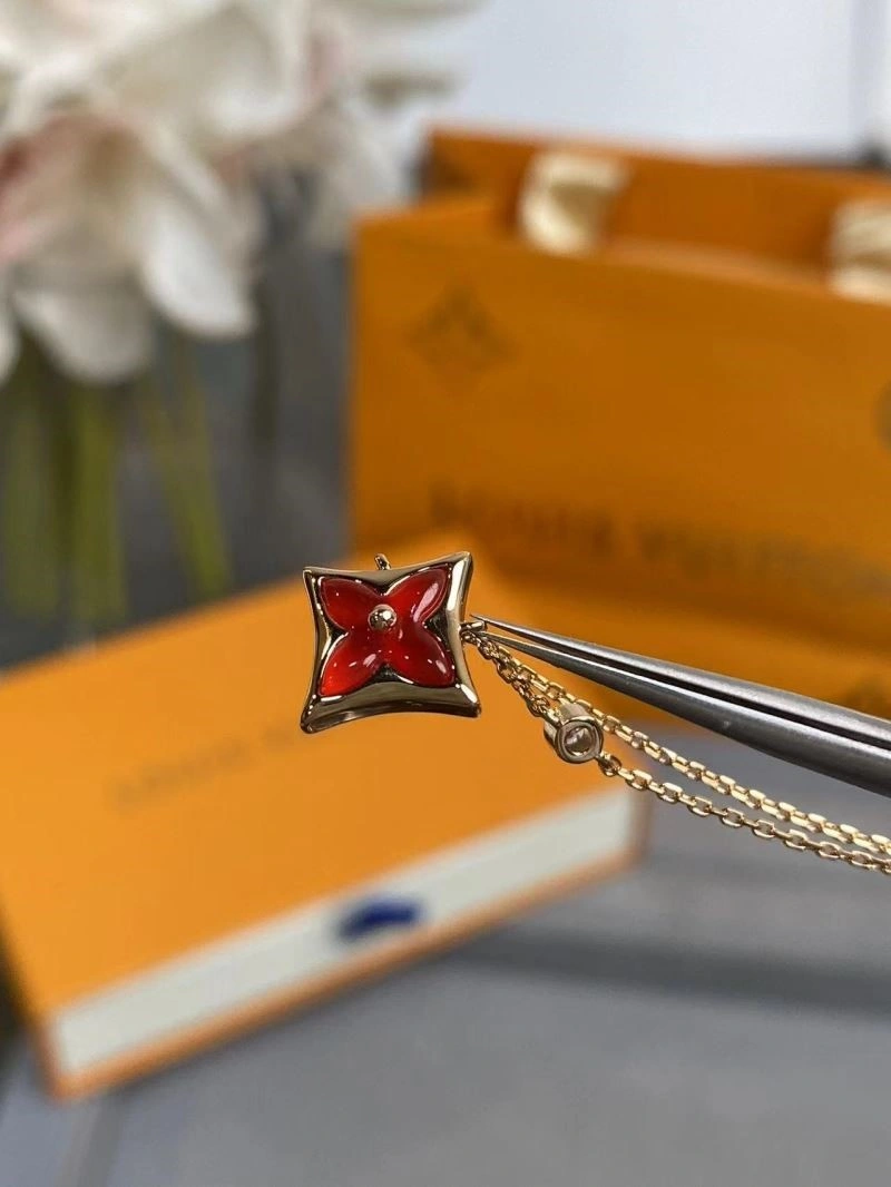 Brand-authenticated Louis Vuitton Necklaces