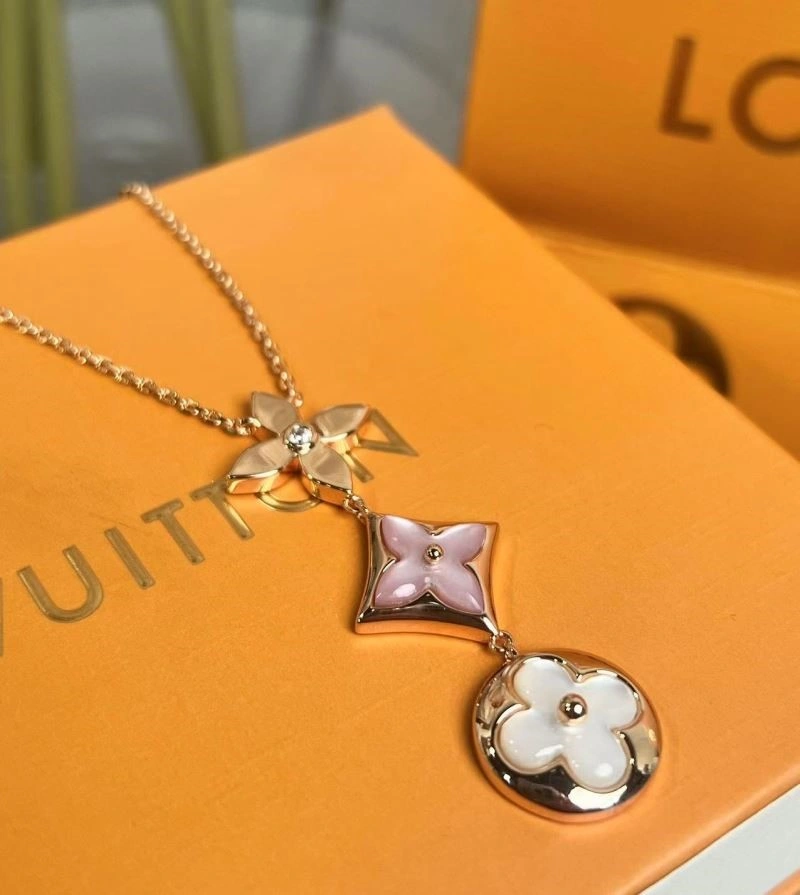 Factory-made Louis Vuitton Necklaces