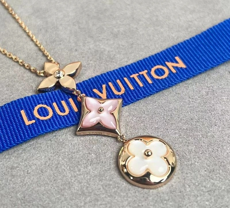 Factory-made Louis Vuitton Necklaces