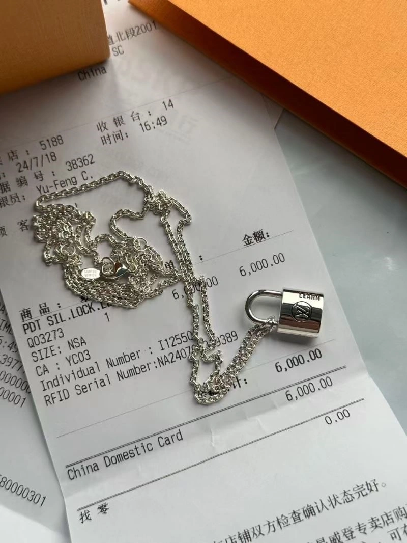 Indistinguishable Louis Vuitton Necklaces