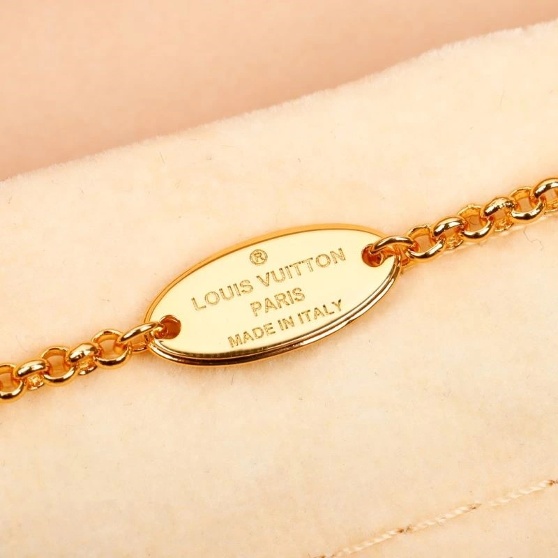 High accuracy Louis Vuitton Necklaces