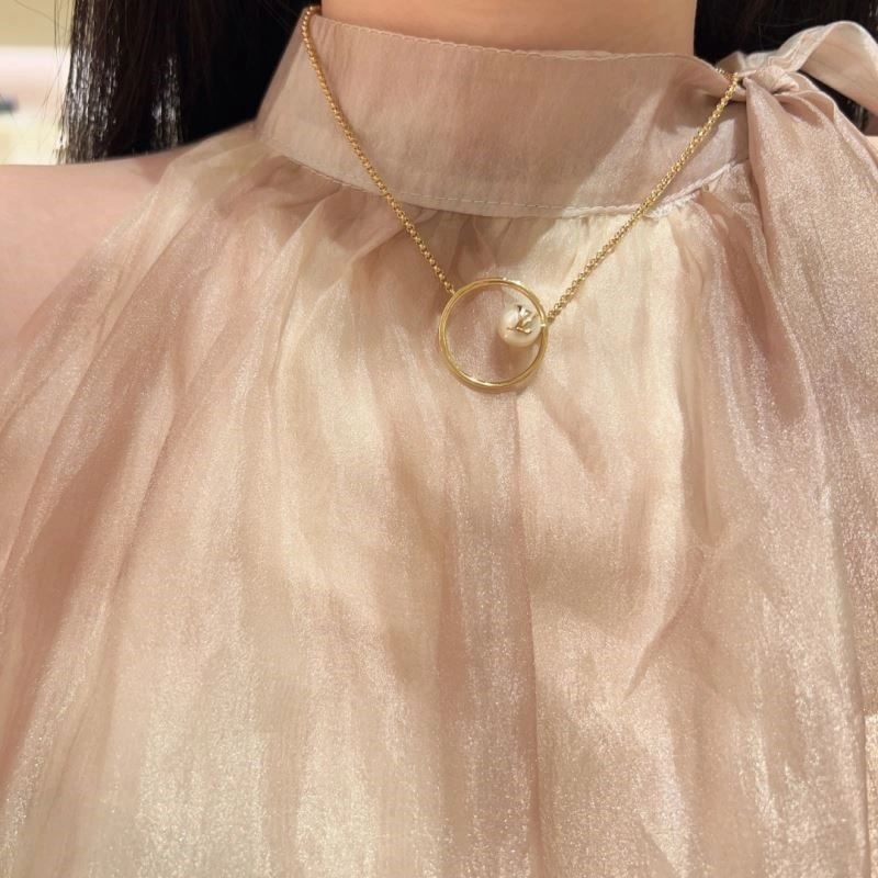 High accuracy Louis Vuitton Necklaces