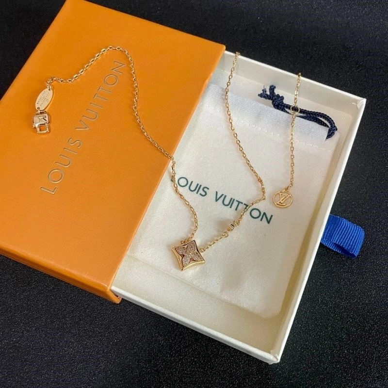 High accuracy Louis Vuitton Necklaces