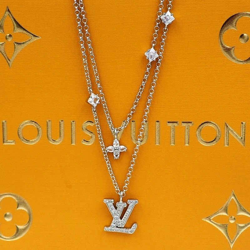 Cut-rate Louis Vuitton Necklaces