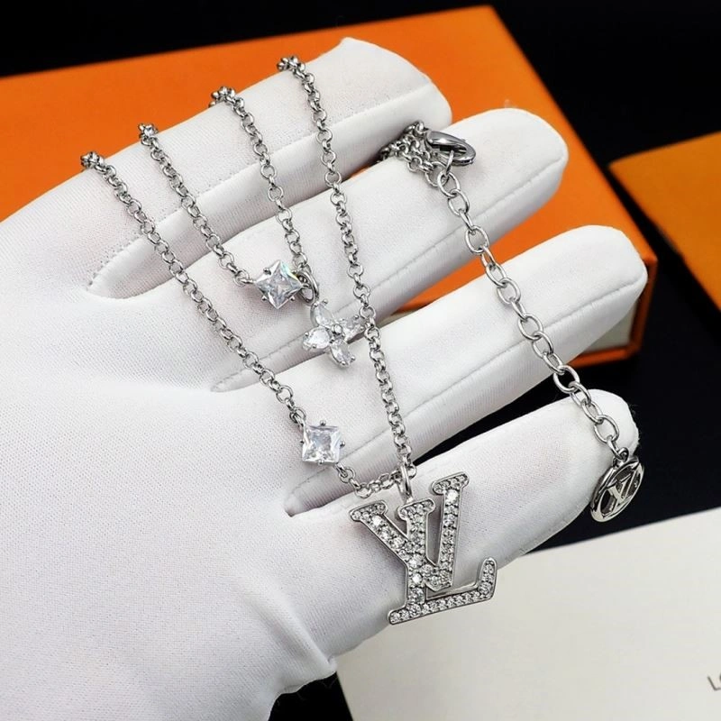 Cut-rate Louis Vuitton Necklaces