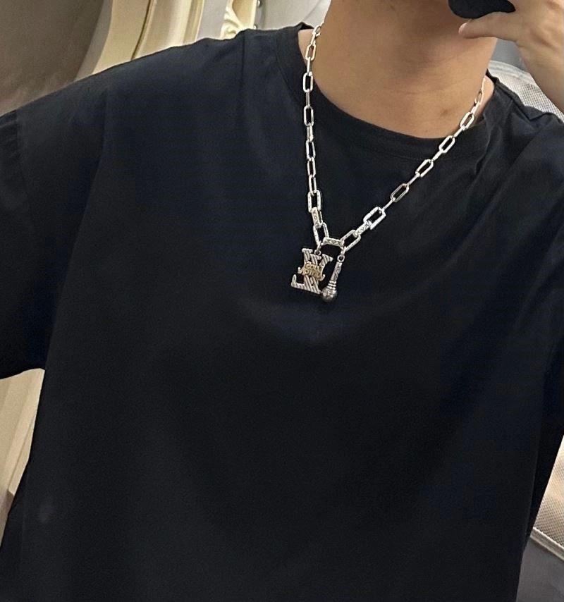 Exact replica Louis Vuitton Necklaces