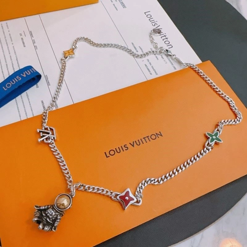 Inexpensive Louis Vuitton Necklaces