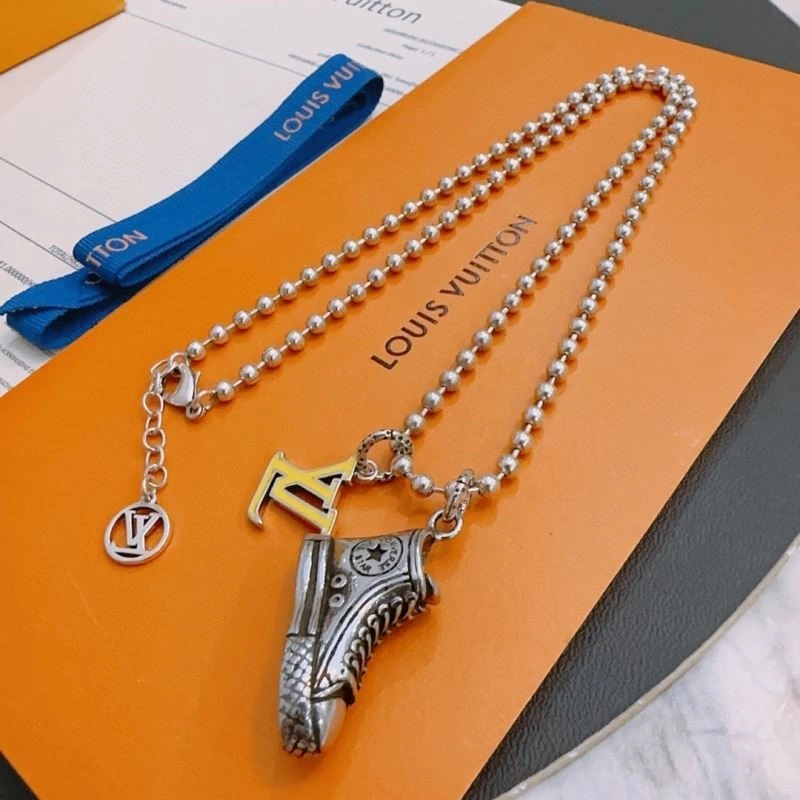 Accurate model Louis Vuitton Necklaces