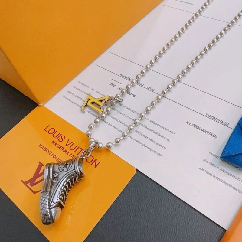 Accurate model Louis Vuitton Necklaces