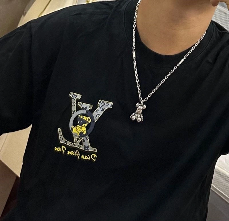 Mirror quality Louis Vuitton Necklaces