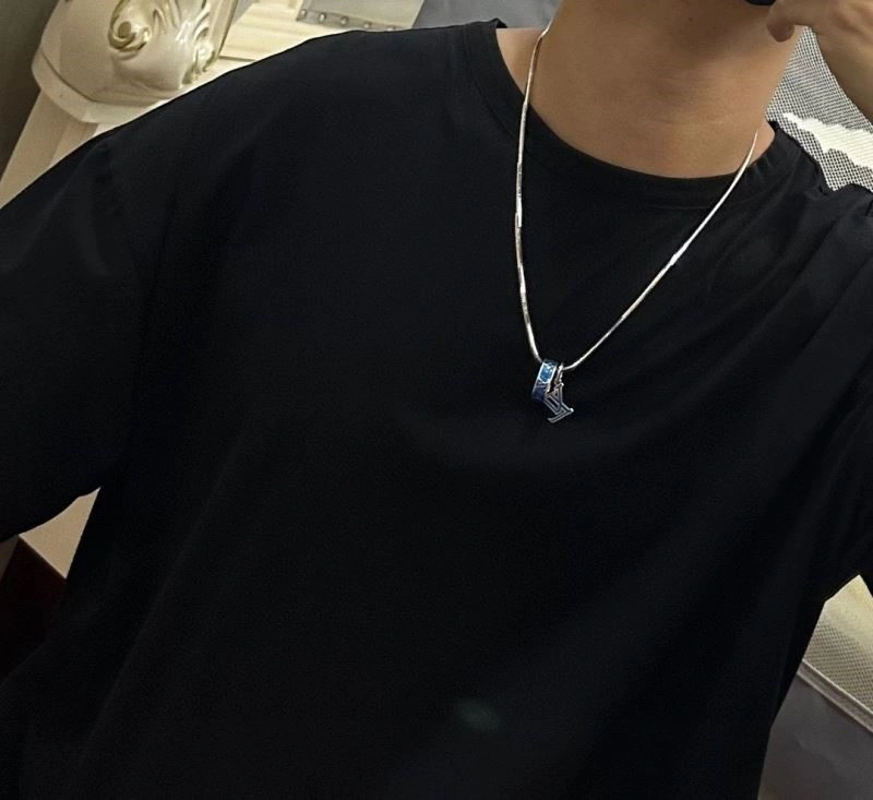 Affordable Louis Vuitton Necklaces