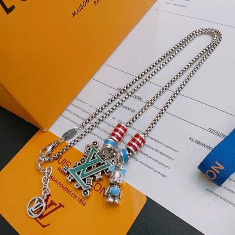 Accurate model Louis Vuitton Necklaces