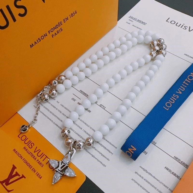Accurate model Louis Vuitton Necklaces