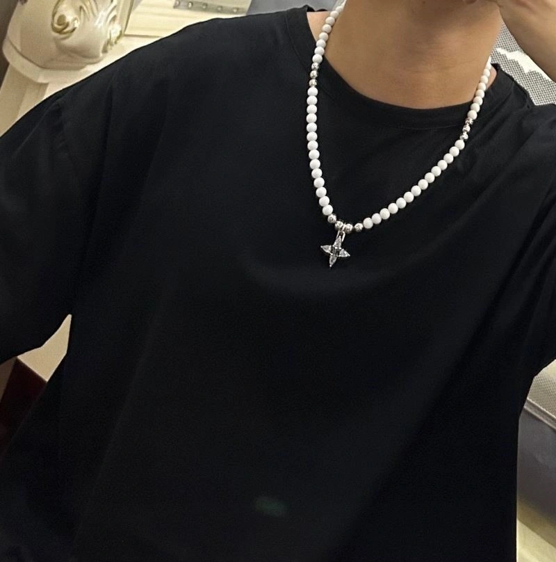 Accurate model Louis Vuitton Necklaces