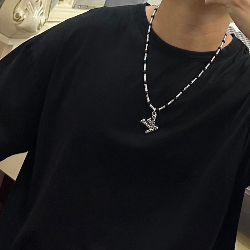 Exact replica Louis Vuitton Necklaces