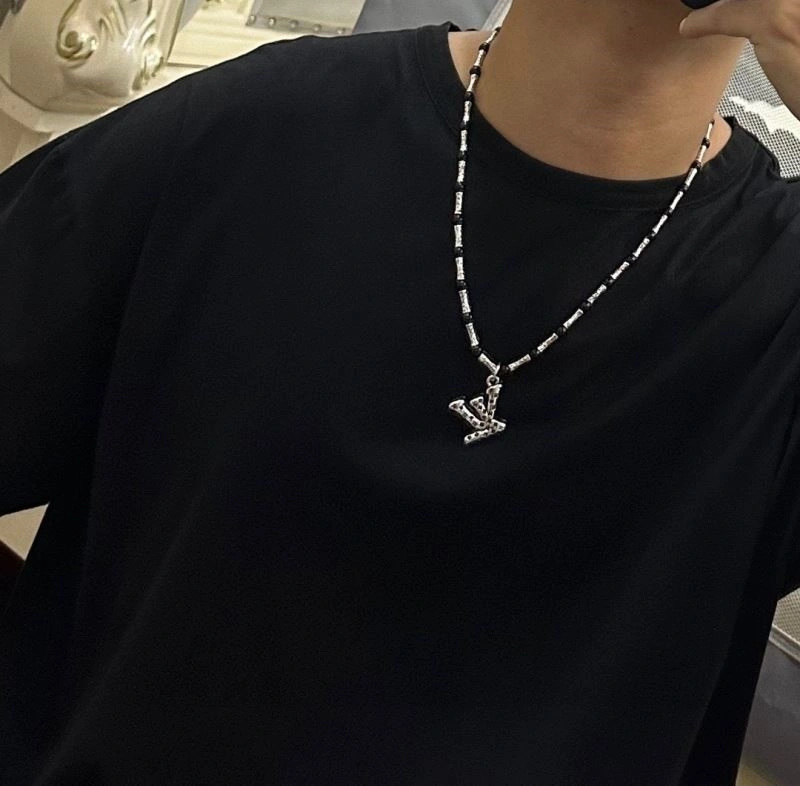 Exact replica Louis Vuitton Necklaces