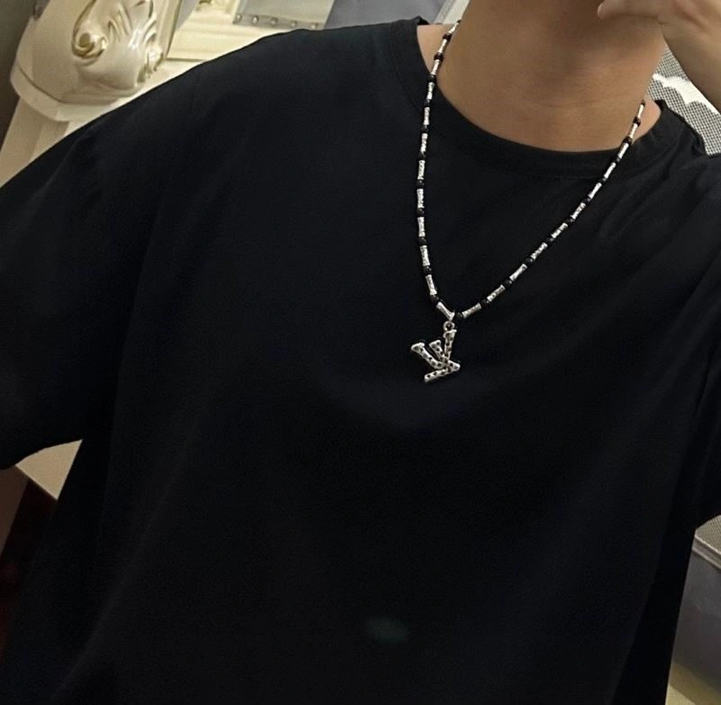 Exact replica Louis Vuitton Necklaces