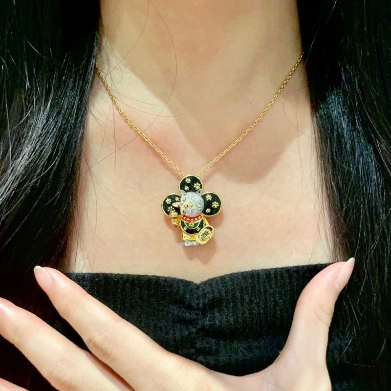 Exact replica Louis Vuitton Necklaces