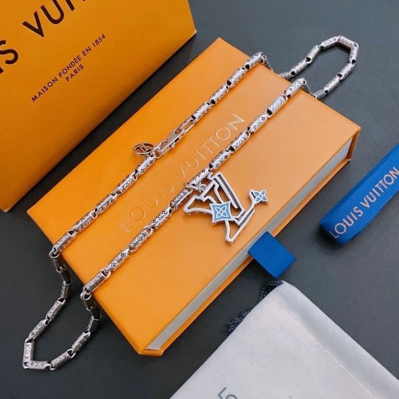 Low-cost Louis Vuitton Necklaces
