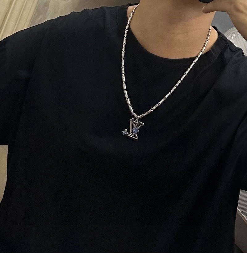 Low-cost Louis Vuitton Necklaces
