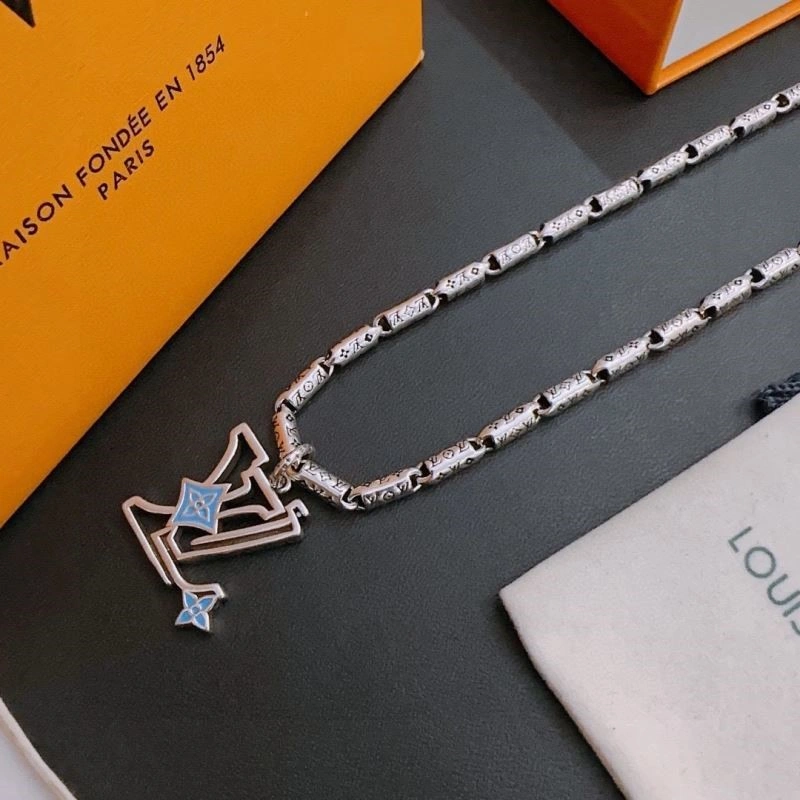 Low-cost Louis Vuitton Necklaces