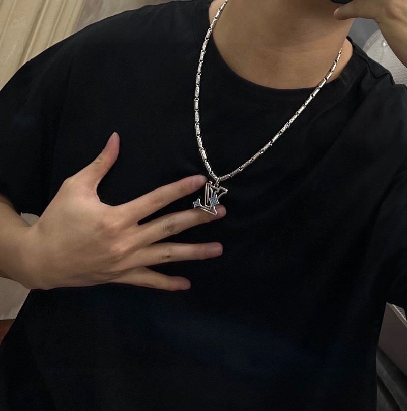 Low-cost Louis Vuitton Necklaces