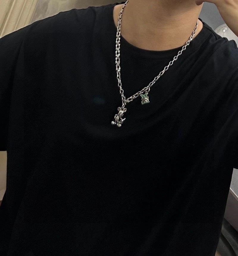 Factory-made Louis Vuitton Necklaces