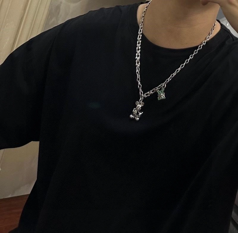 Factory-made Louis Vuitton Necklaces