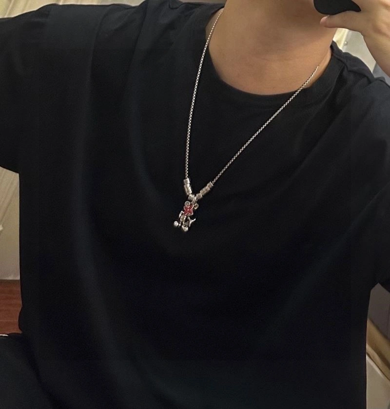 Bargain Louis Vuitton Necklaces