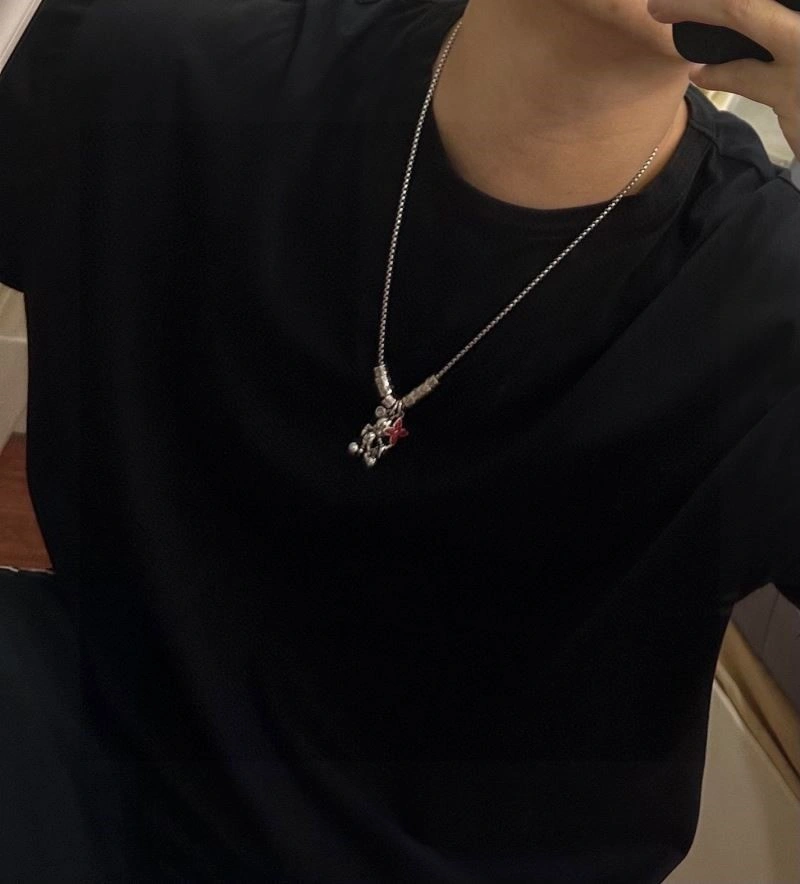 Bargain Louis Vuitton Necklaces