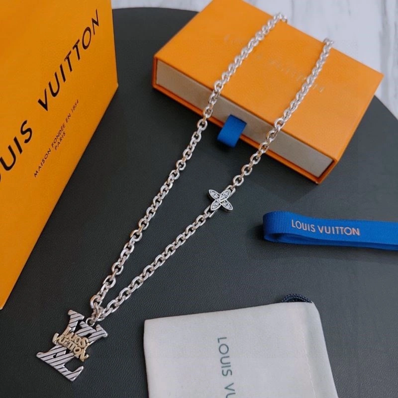 1:1 copy Louis Vuitton Necklaces