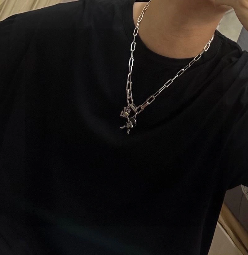 High accuracy Louis Vuitton Necklaces