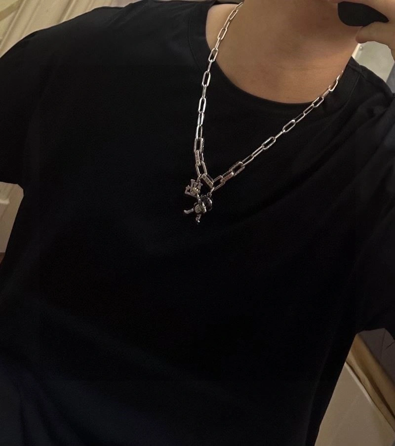High accuracy Louis Vuitton Necklaces