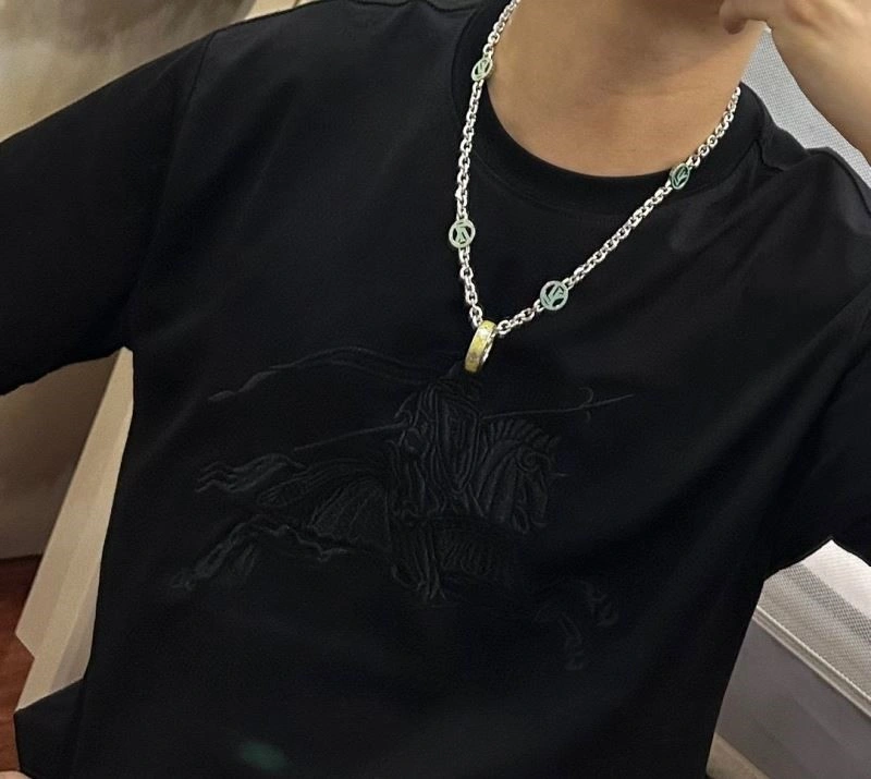 Bargain Louis Vuitton Necklaces