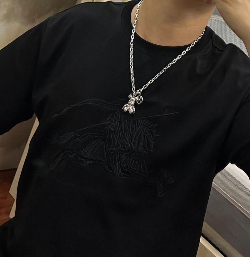 Value-priced Louis Vuitton Necklaces