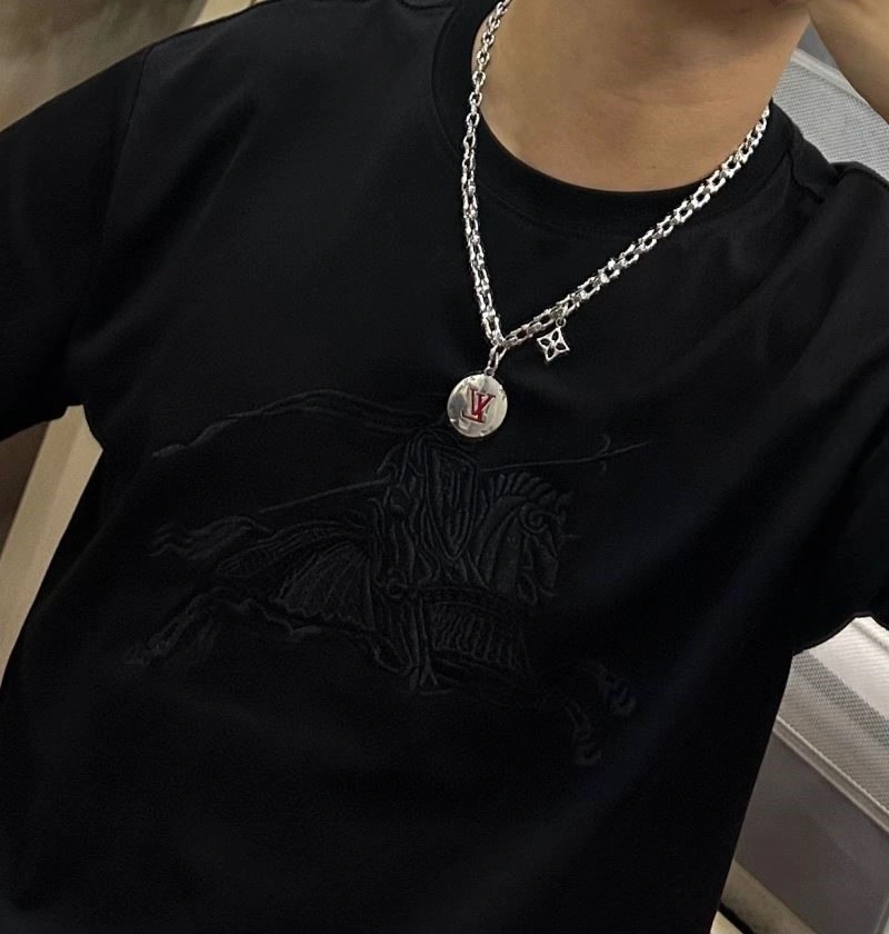 Reasonably priced Louis Vuitton Necklaces