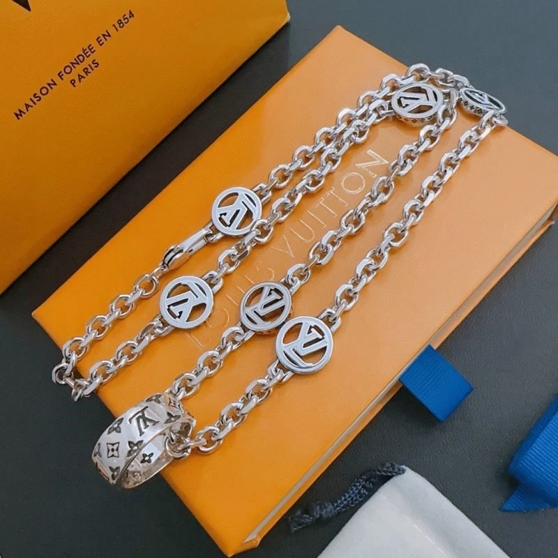 Low-cost Louis Vuitton Necklaces