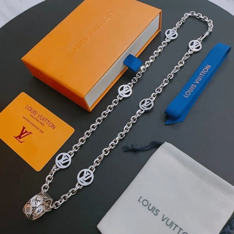 Low-cost Louis Vuitton Necklaces